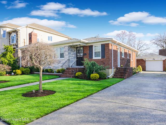 85 Malone Avenue | Compass