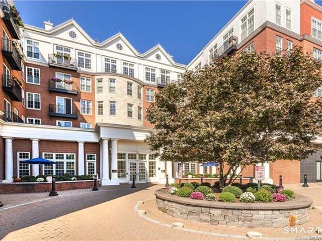 85 Memorial Rd Apt 201, West Hartford, CT 06107