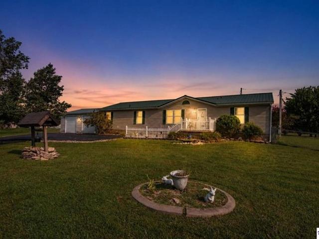 85 Oaklawn Ct, Brandenburg, KY 40108