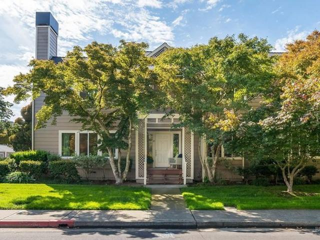 85 Parkview Cir, Corte Madera, CA 94925