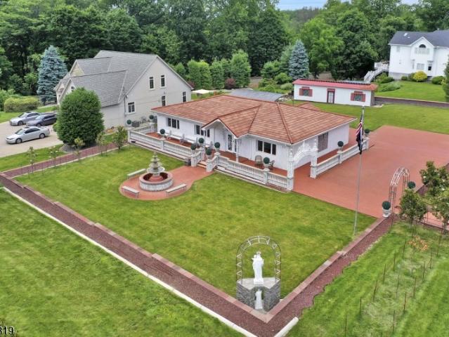 85 Passaic County 612, Little Falls, NJ 07424 | MLS #3999 | Compass