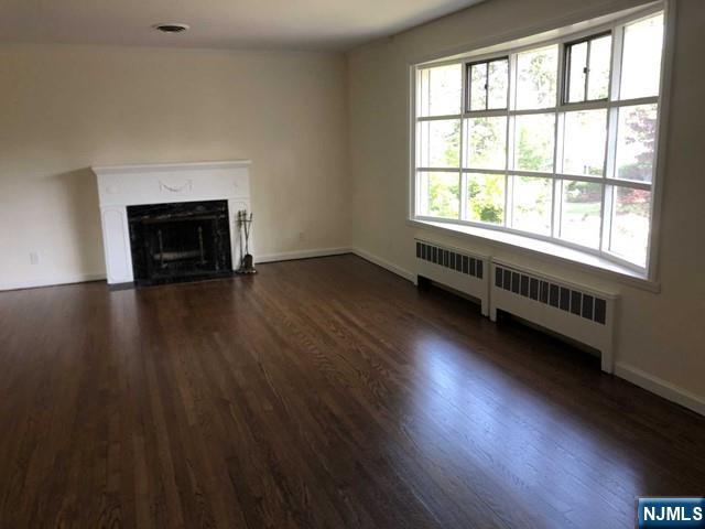 85 Phelps Avenue