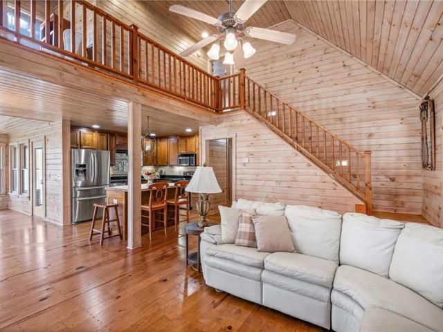 85 Post Oak Lane
