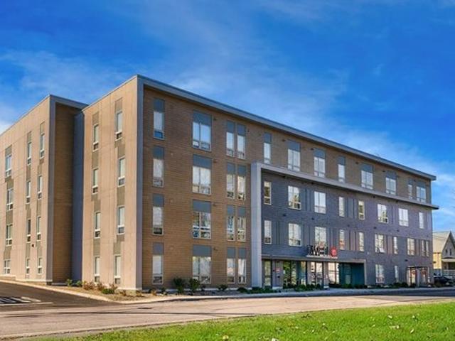 85 Plymouth St, Bridgewater, MA 02324