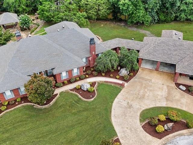 85 Rivercrest Dr, Fayette, AL 35555