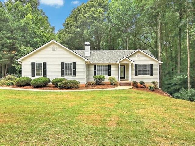 85 Riverside Ct, Sharpsburg, GA 30277