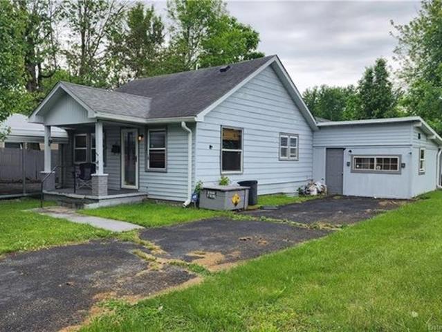 85 Rural St, Austin, IN 47102