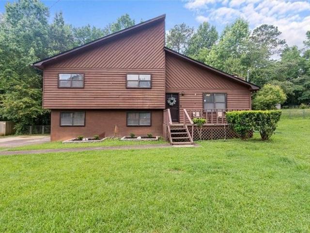 85 S Meadowcliff Cir, Carrollton, GA 30116
