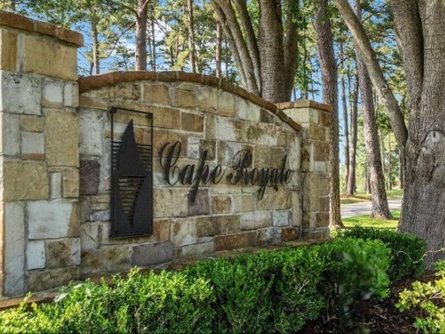 85 S Royale Greens Dr, Coldspring, TX 77331