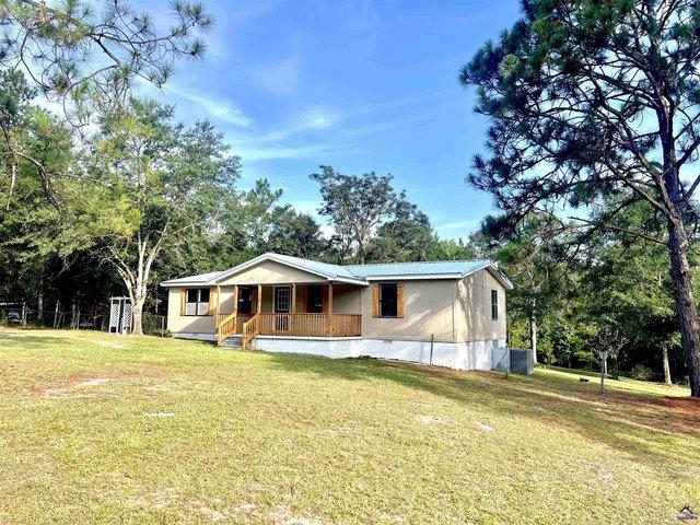 85 Shady Oaks Xrd, Eastman, GA 31023
