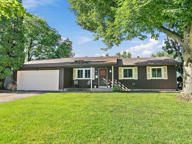 85 Sherbon Ln, Crystal Lake, IL 60014