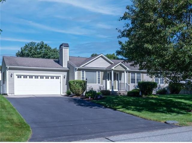 85 Spooner St, Warwick, RI 02886