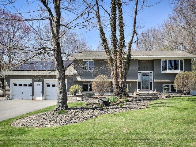 85 Surrey Rd, Chester, NY 10918