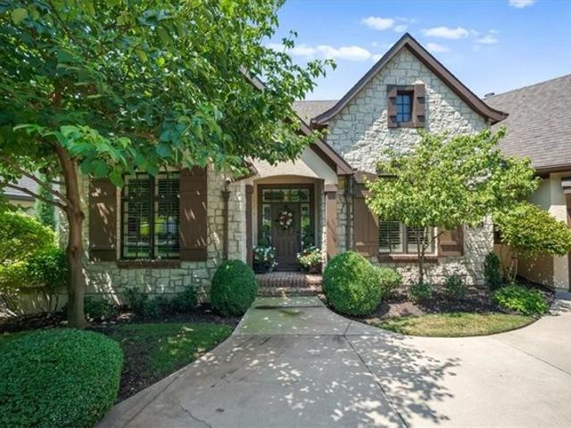 8604 N Marsh Ave, Kansas City, MO 64157