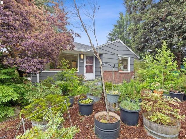 8604 N Van Houten Ave, Portland, OR 97203