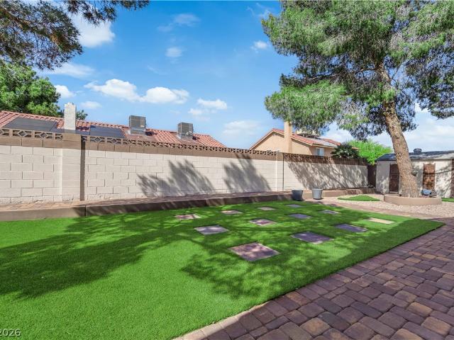 8604 Abanico Ct, Las Vegas, NV 89117 | Compass