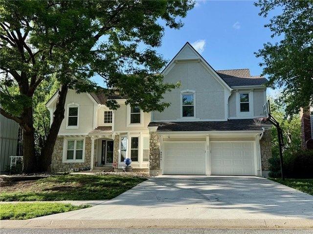 8604 W 153rd St, Overland Park, KS 66223