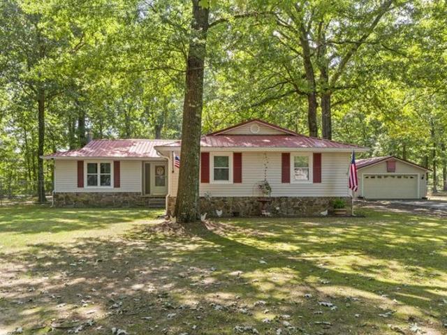 8604 Yellow Oak Dr, Jacksonville, AR 72076
