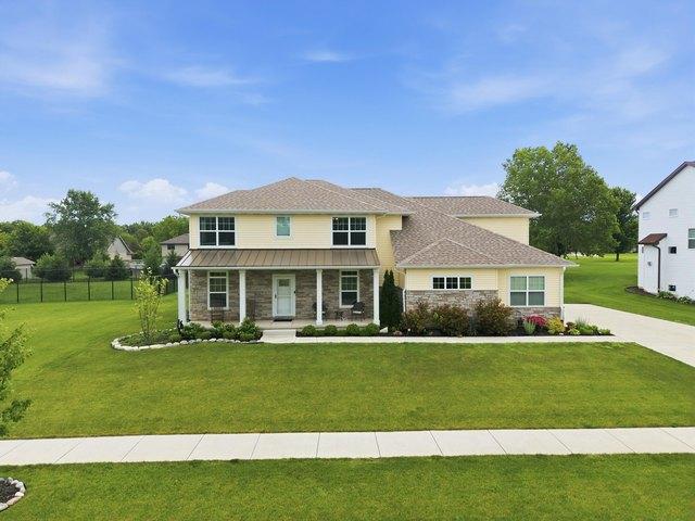 8605 Manor House Dr, Saint John, IN 46373