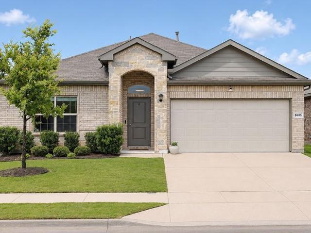 8605 Mirror Lake Dr, Fort Worth, TX 76179