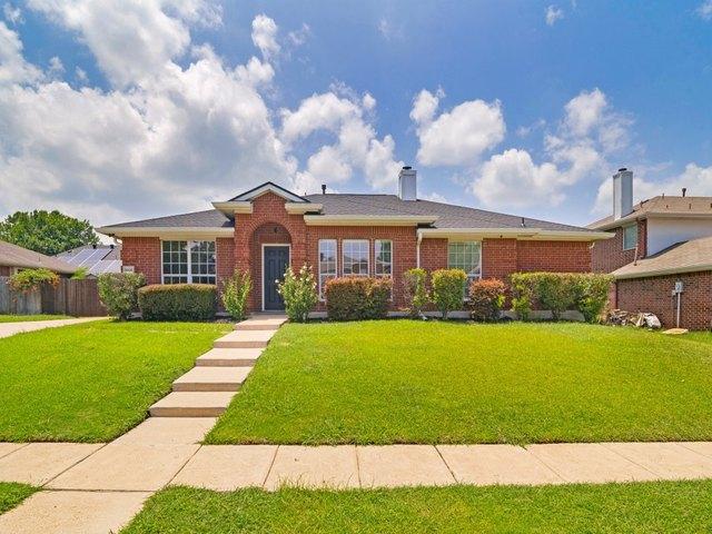 8605 Scooner St, Rowlett, TX 75089