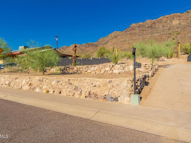 8607 N 14th St, Unit 229, Phoenix, AZ 85020 | MLS #6914 | Compass