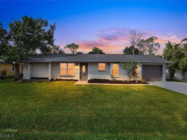 8607 Chatham St, Fort Myers, FL 33907