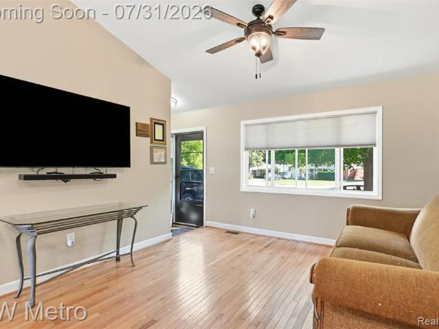 8607 Kingston Court