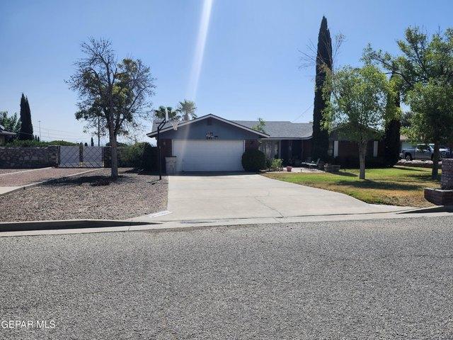 8608 Leo St, El Paso, TX 79904