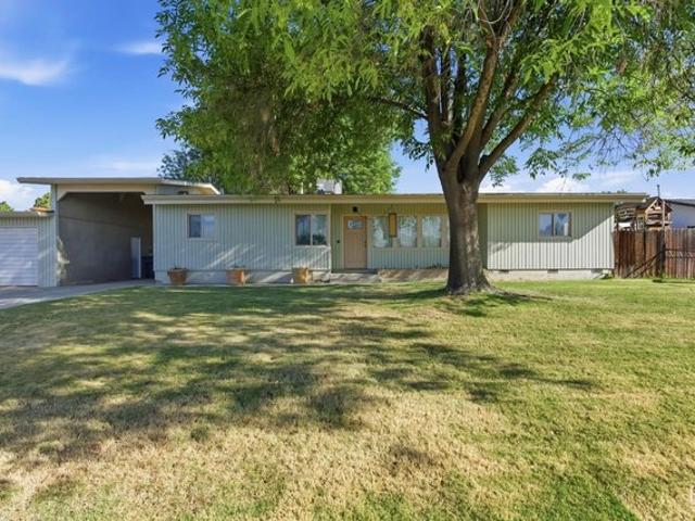 8608 Ponderosa Ave, Bakersfield, CA 93306