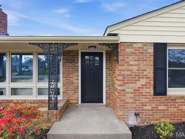 8609 Mayflower Ct, University City, MO 63132 | Compass