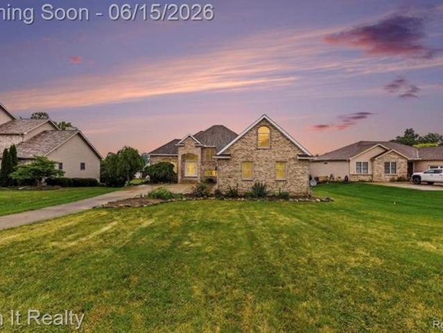 8609 Odowling, Franklin, MI 49265