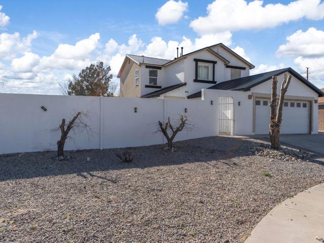 8600 Casa De Luz Court NW