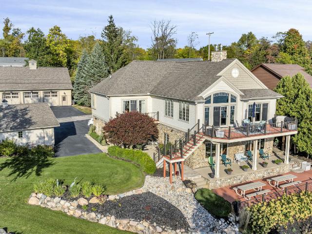 8600 E Ferndale Dr, Manitou Beach, MI
