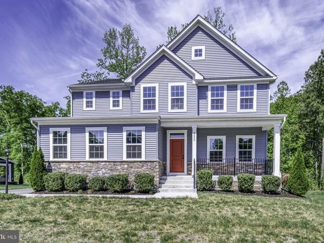 8600 Kingsland Dr, North Chesterfield, VA 23237