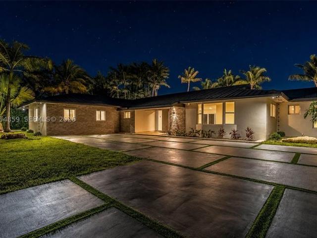 8600 SW 162nd St, Palmetto Bay, FL 33157