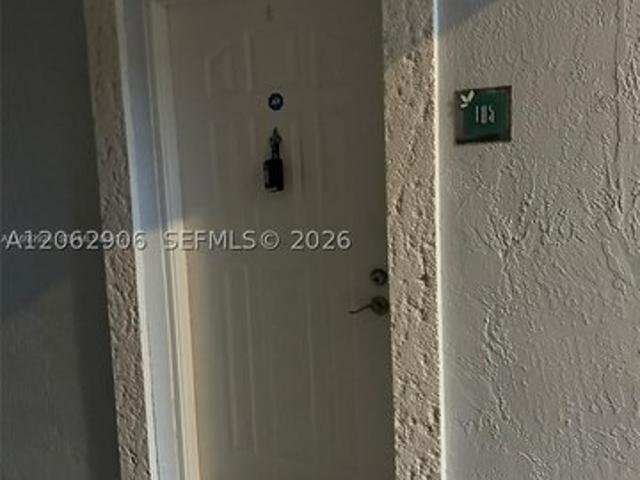 8600 SW 212th St Apt 105, Cutler Bay, FL 33189