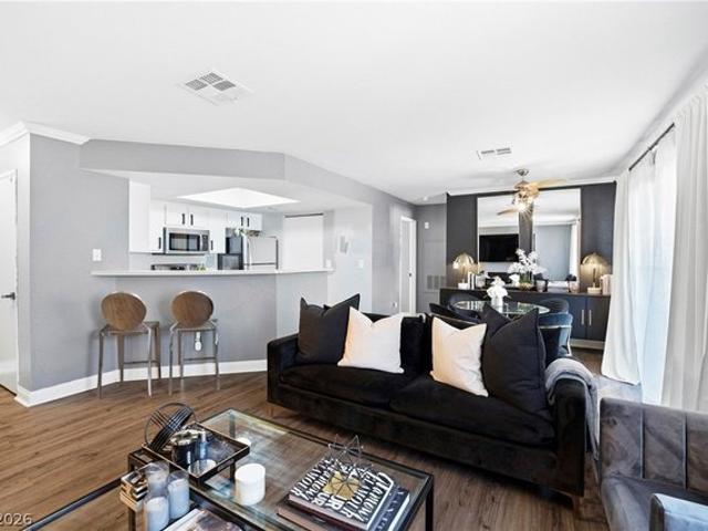8600 W Charleston Blvd Apt 1058, Las Vegas, NV 89117