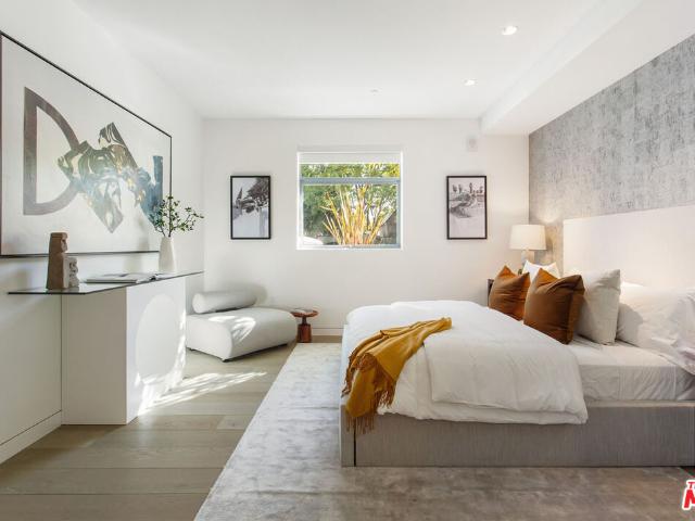 8600 Wilshire Blvd, Unit TH2, Beverly Hills, CA 90211 | MLS #26860