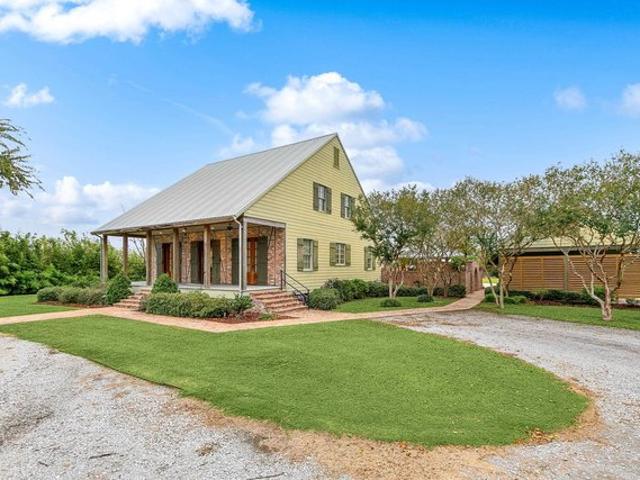 8601 E Avenue A, Cut Off, LA 70345