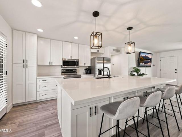 8601 E Thornwood Dr, Scottsdale, AZ 85251