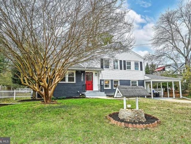 8602 Cushman Pl, Alexandria, VA 22308