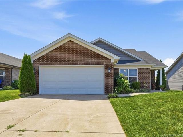 8603 Oak Valley Dr, Charlestown, IN 47111