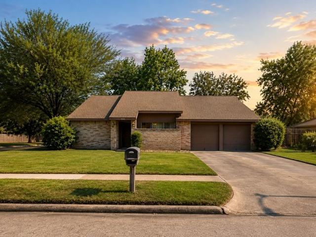 8603 Forest Point Dr, Humble, TX 77338