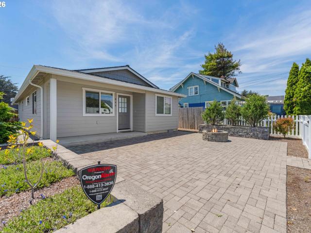 860 1ST ST SE