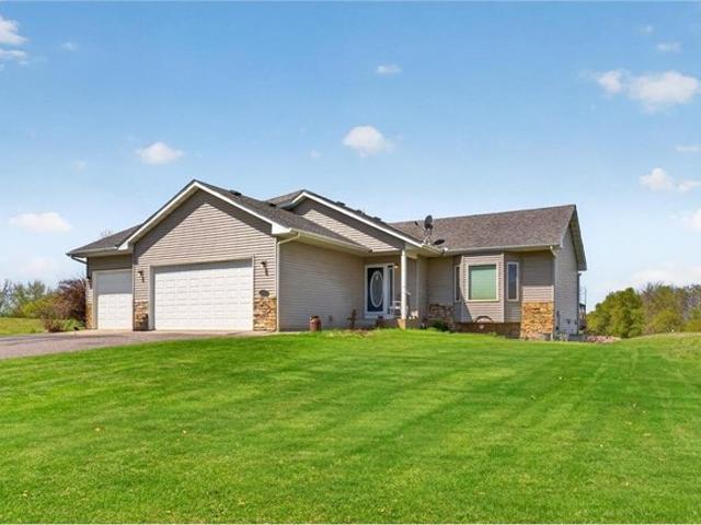 860 527th Cir, Stanchfield, MN 55080