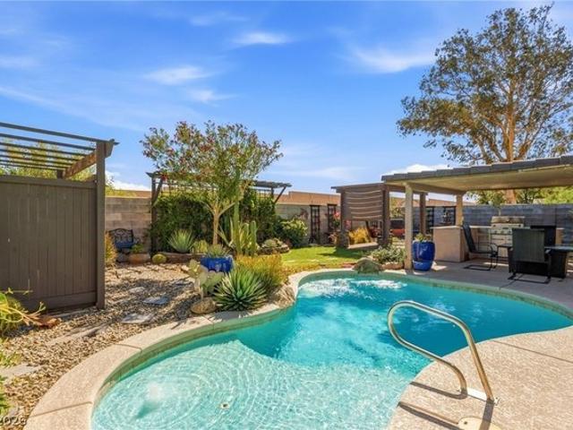 860 Coral Cottage Dr, Henderson, NV 89002