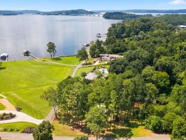 860 Buck Island Dr, Guntersville, AL 35976
