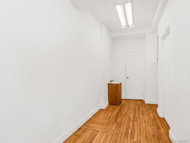 860 Grand Concourse 1i