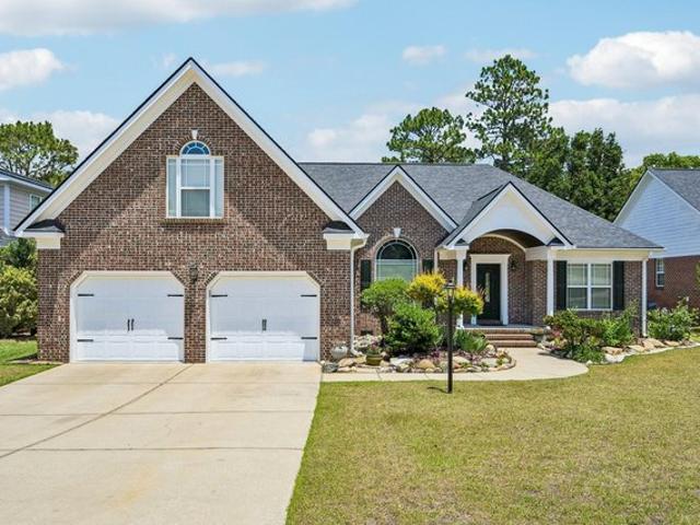 860 Dalmore Dr, Fayetteville, NC 28311